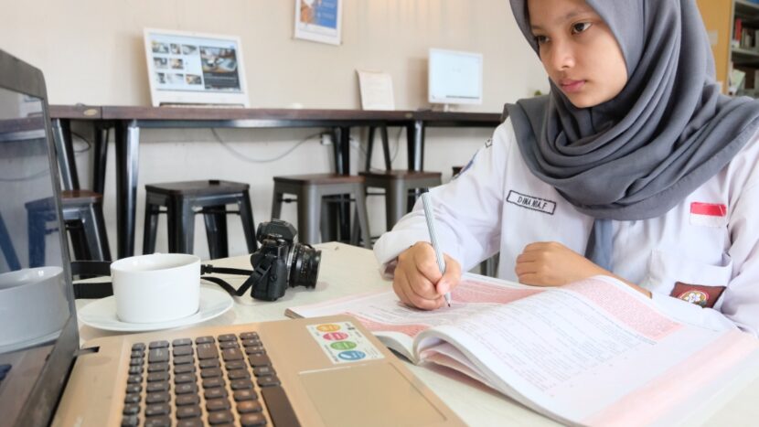 Bisakah Lulusan SMK Menuju Pekerjaan Kelas Menengah ? - SMK BINA PRESTASI